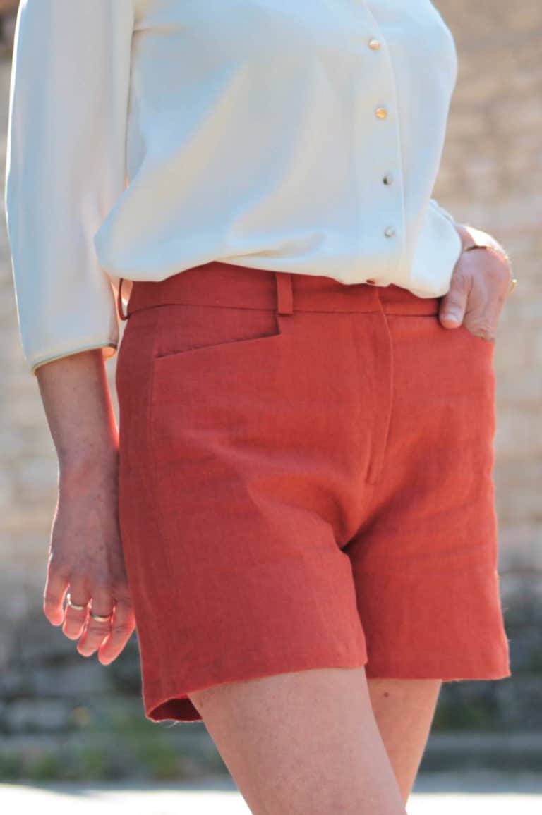 Ajustez la longueur pour un short en lin qui vous correspond - C.Bergamia